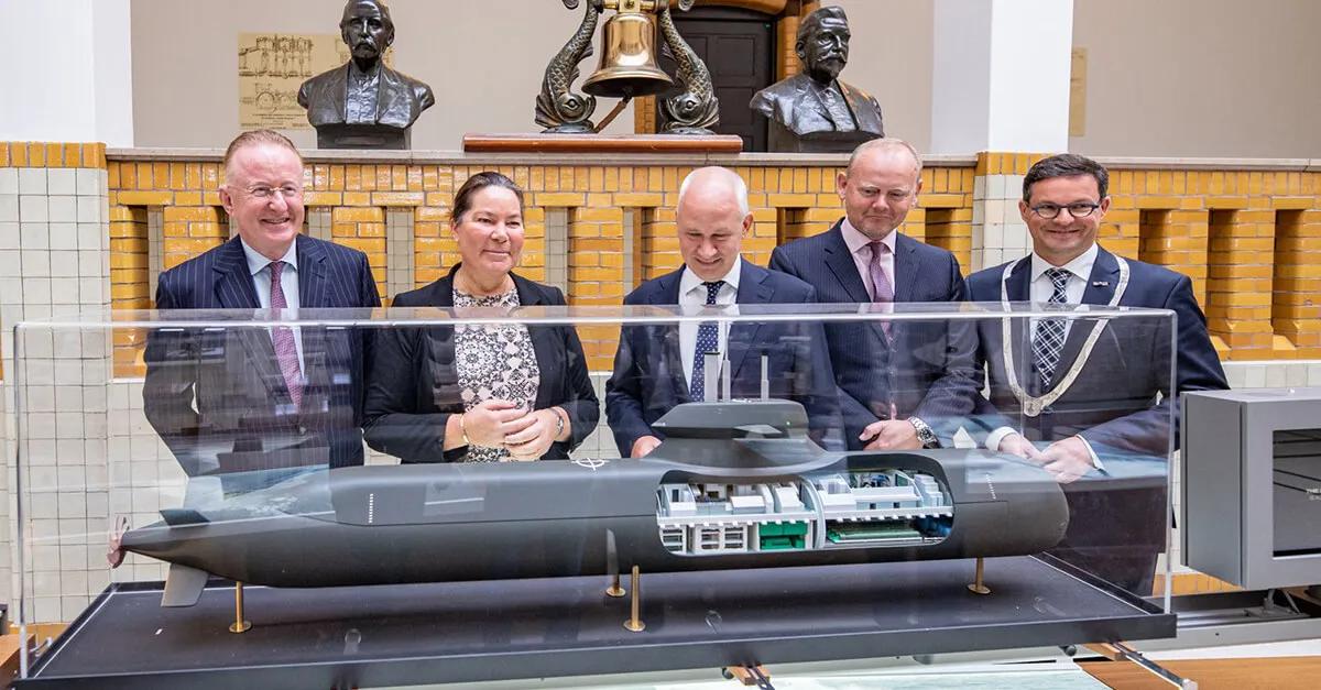 Ambassadeurs Zweden en Verenigd Koninkrijk bezoeken Damen Schelde Naval ...